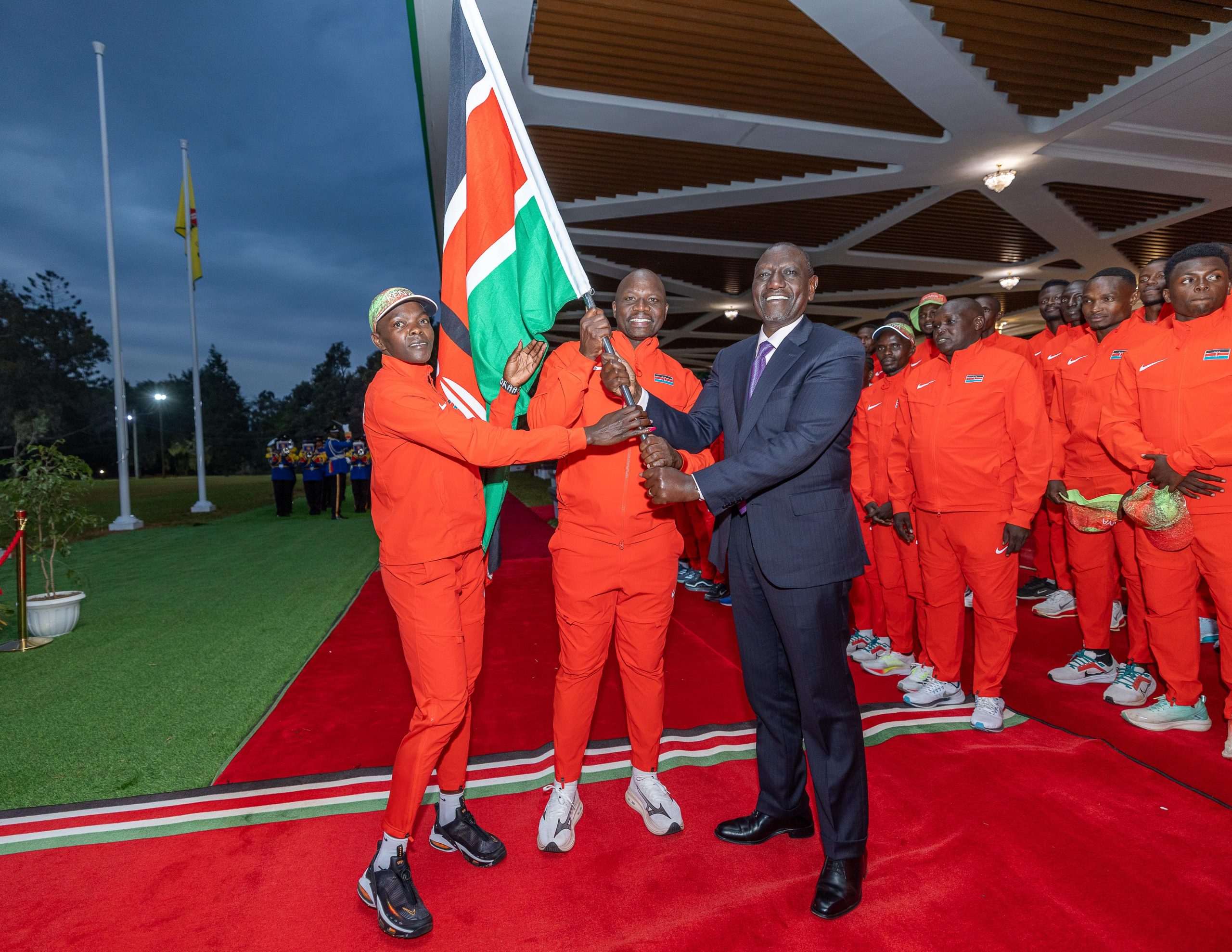 Ruto awaaga wanariadha wa Kenya wanaoelekea Tokyo